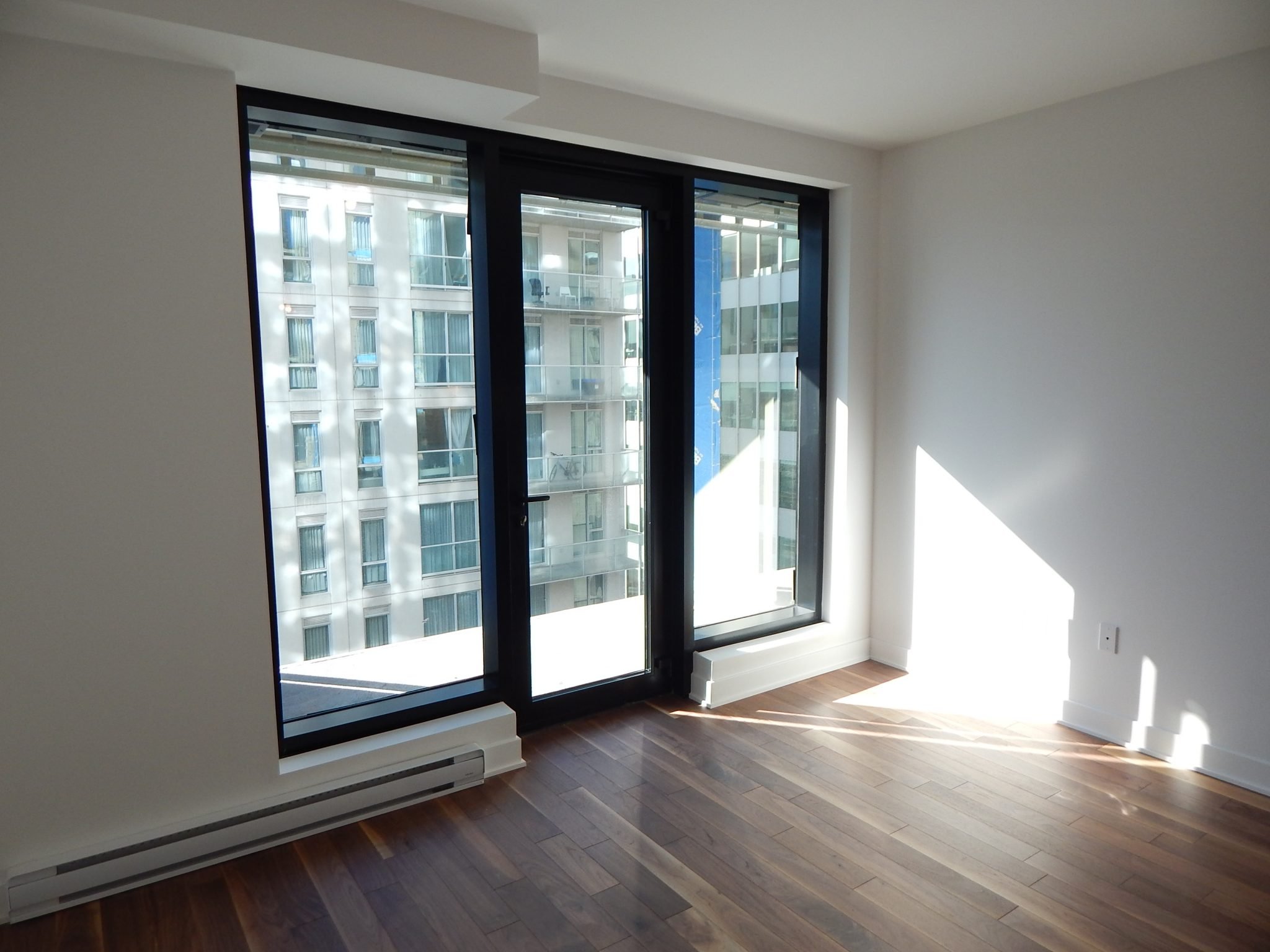 1510-2060 Rue Peel, Brand New Luxurious Studio in MAA Condominiums ...